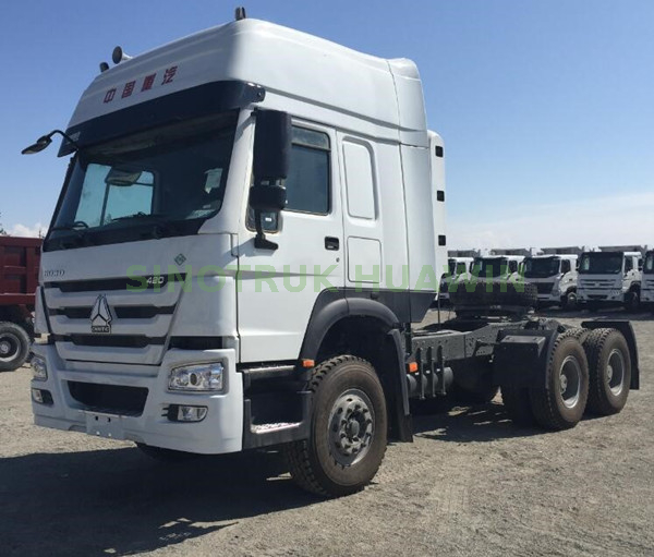 SINOTRUK HOWO 6x4 420hp CNG Tractor Truck - Buy CNG tractor head, Howo truck head Product on ...